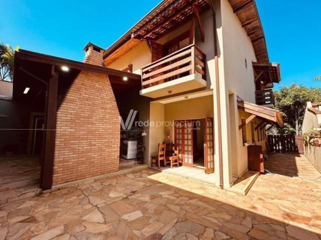Casa em condomínio a venda na cidade de Valinhos