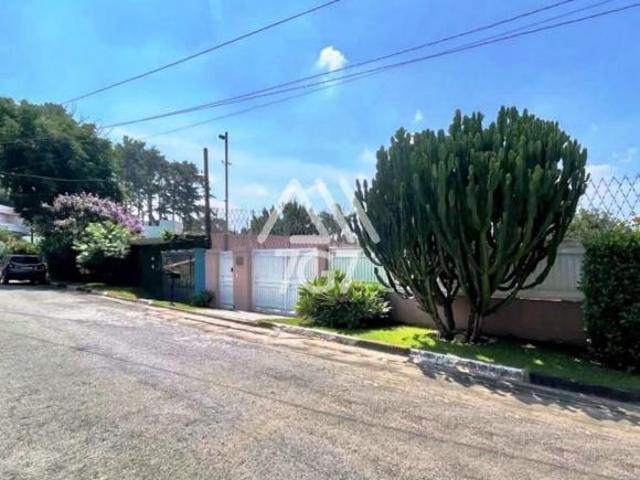 CASA EM CONDOMÍNIO À VENDA NA GRANJA VIANA
