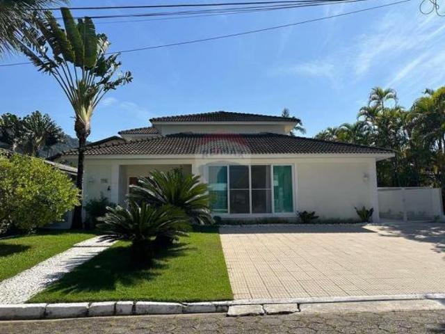 Casa em condomínio à venda na Praia da Enseada Guarujá