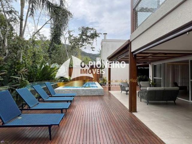 Casa em Condomínio a venda na praia de Juquehy! Venha conferir!
