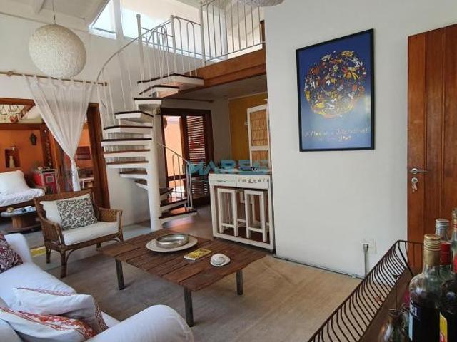 Casa em condomínio à venda na Praia de Juquehy