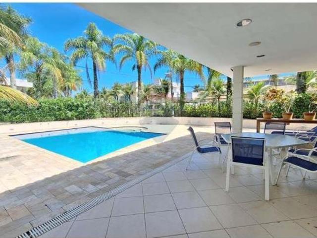 Casa em condomínio à venda na Praia de Pernambuco Guarujá