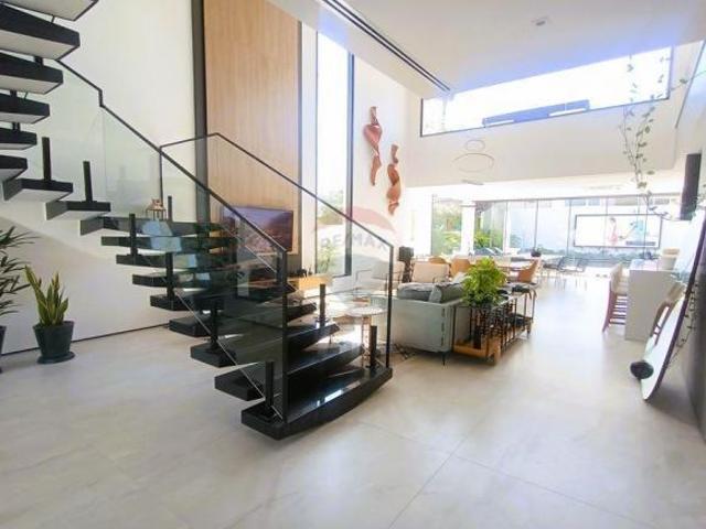 Casa em condomínio à venda na Praia de Pernambuco Guarujá