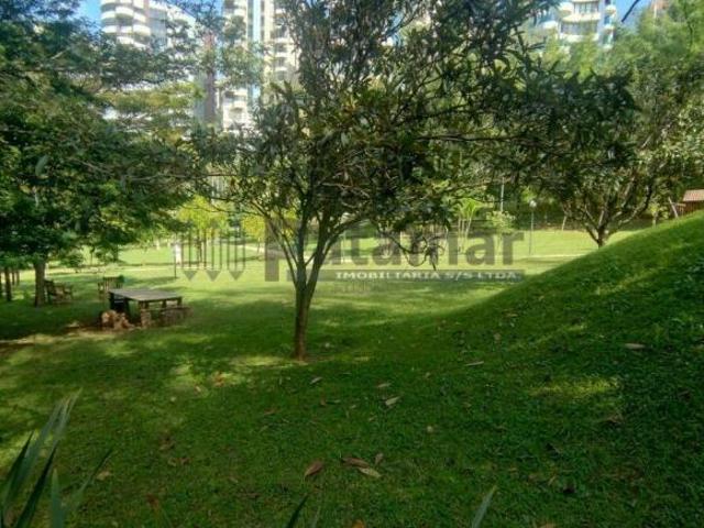Casa em Condomínio à Venda na Região do Morumbi