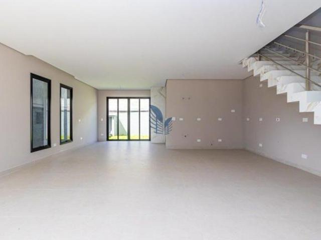 Casa em condomínio à venda no Umbará
