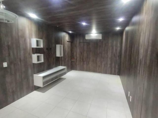 CASA EM CONDOMÍNIO À VENDA NO VILLA CAMPOLIM SOROCABA/SP