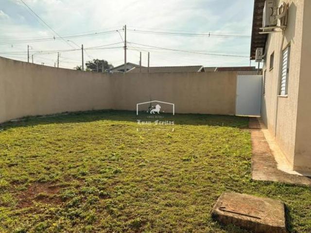 Casa em Condomínio à Venda no Village Golden em Boituva