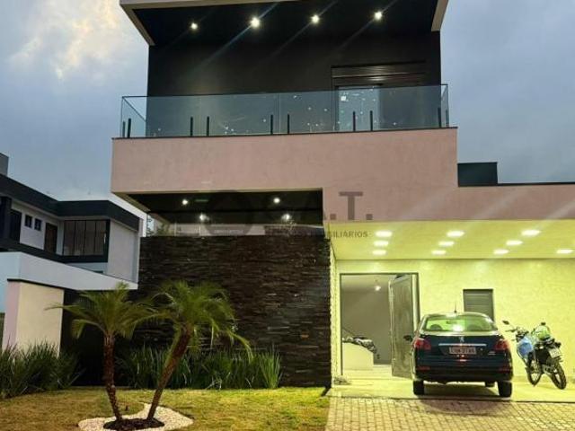 CASA EM CONDOMÍNIO À VENDA NO ALPHAVILLE CASTELO SOROCABA/SP