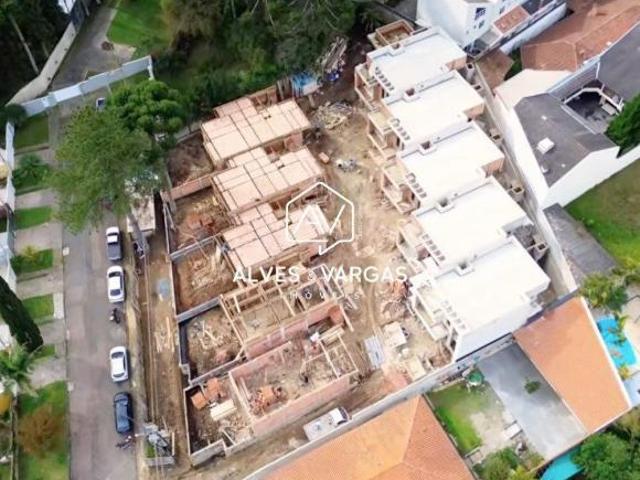 Casa em Condominio à venda no Bairro Ahú