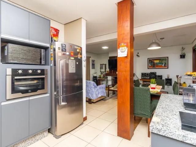 Casa de condomínio à venda no bairro Santa Tereza com 240 m² e 3 dormitórios/quartos