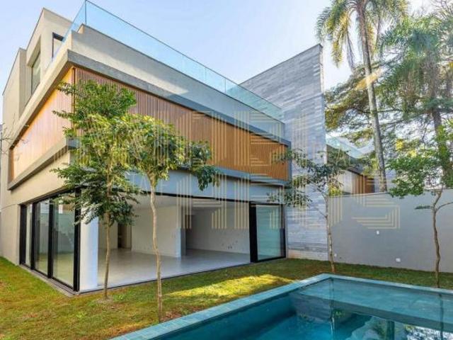 Casa em Condomínio à venda no Brooklin | 4 quartos/ 4 Suítes