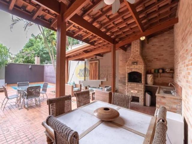 Casa em Condomínio a venda no Brooklin SP, com 410m² 4 suítes excelente localização venda ou aloca