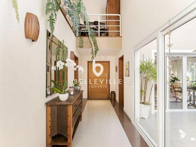 Casa em Condomínio à venda no Campo Comprido com 4