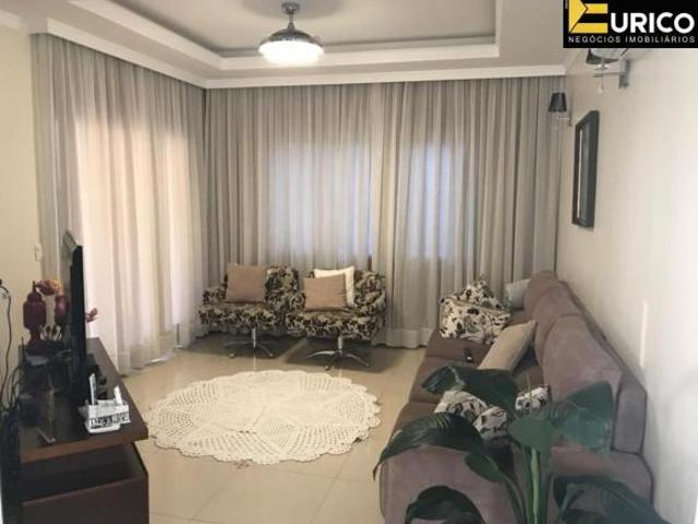 Casa em condomínio à venda no Condomínio Portal do Jequitibá em Valinhos/SP