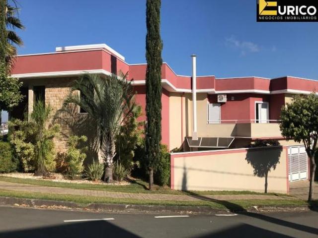 Casa em condomínio à venda no Condomínio Portal do Jequitibá em Valinhos/SP
