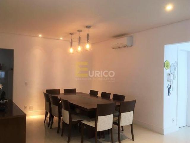 Casa em condomínio à venda no Condomínio Portal do Jequitibá em Valinhos/SP