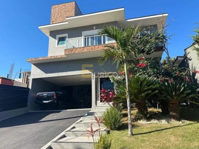Casa em condomínio à venda no Condomínio Recanto dos Paturis em Vinhedo/SP
