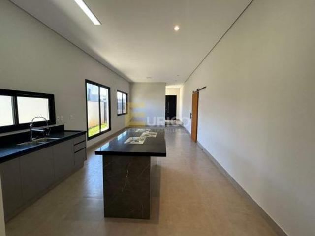Casa em condomínio à venda no Condomínio Residencial Mont&apos Alcino em Valinhos/SP
