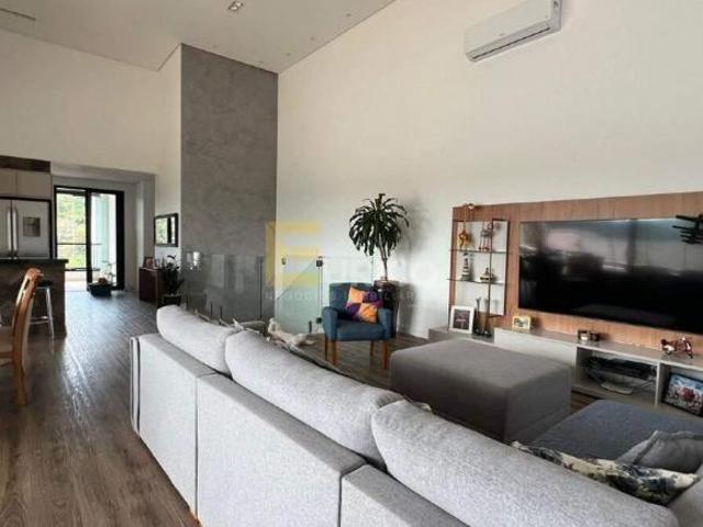 Casa em condomínio à venda no Condomínio Residencial Jardim Primavera em Louveira/SP