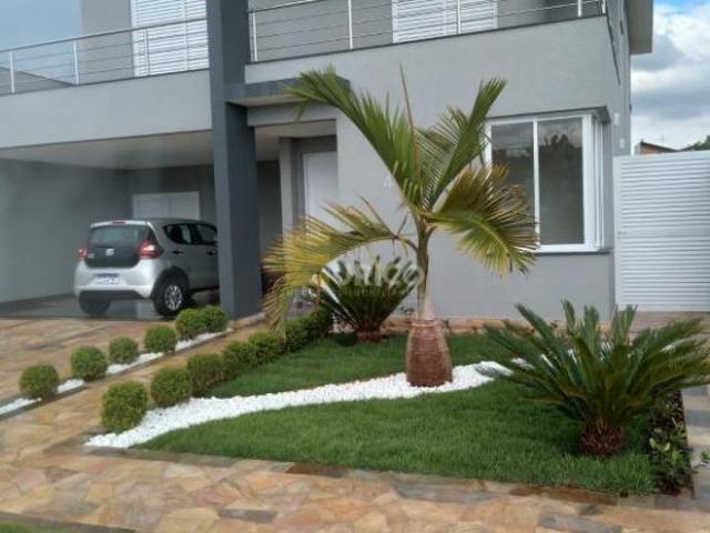 Casa em condomínio à venda no Condomínio Residencial Royal Garden em Paulínia/SP