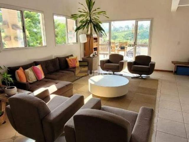 Casa em condomínio à venda no Condomínio Serra dos Cristais em CAJAMAR/SP