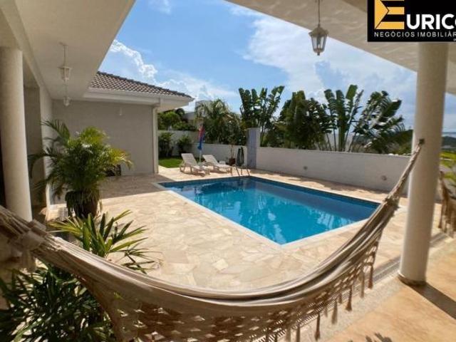 Casa em condomínio à venda no Condomínio Terras de Vinhedo em Vinhedo/SP