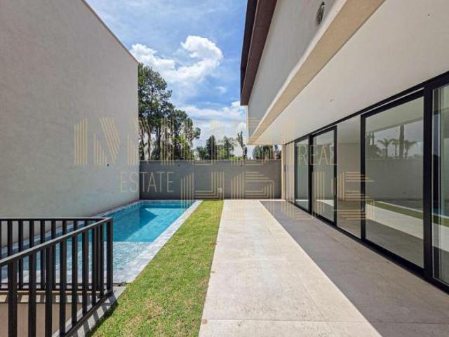 Casa em condomínio à venda no Jardim Cordeiro | 4 quartos/ 4 suítes