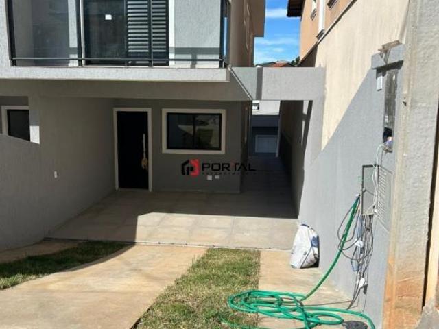Casa em condomínio à venda no Jardim Caiapia