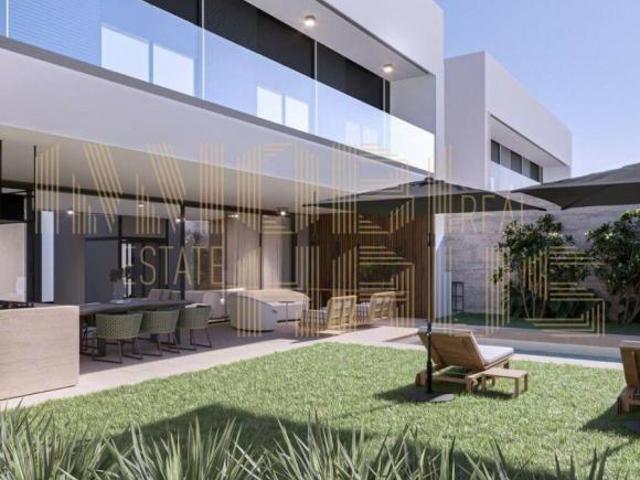 Casa em condomínio à venda no Jardim dos Estados | 4 quartos / 4 suítes