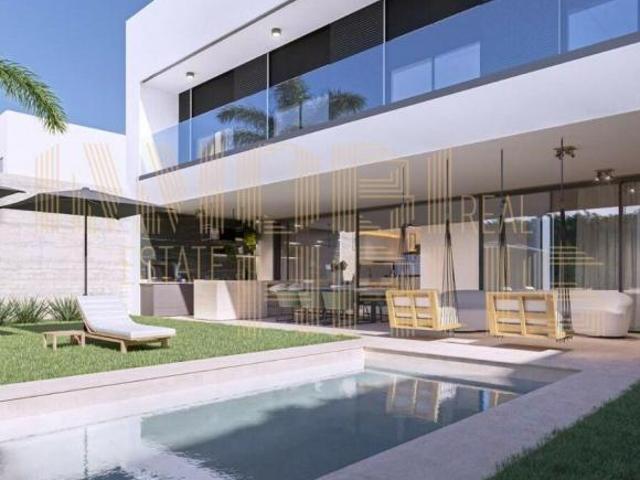 Casa em condomínio à venda no Jardim dos Estados | 4 quartos / 4 suítes