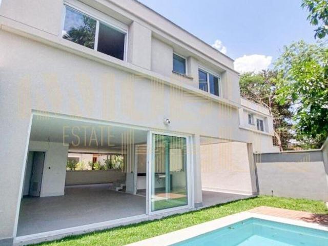 Casa em condomínio à venda no Jardim dos Estados | 4 quartos /4 suítes