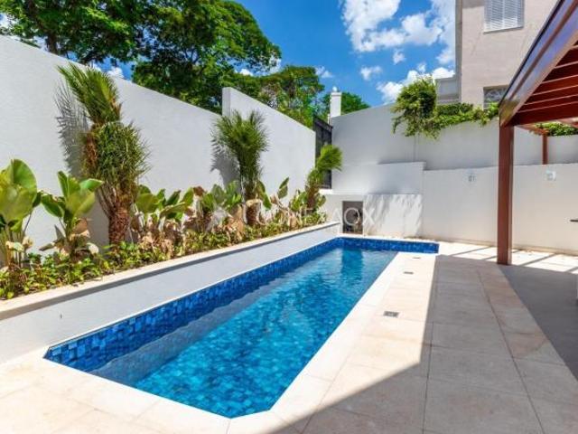 Casa em condomínio à venda no Jardim das Paineiras, próximo ao Shopping Iguatemi