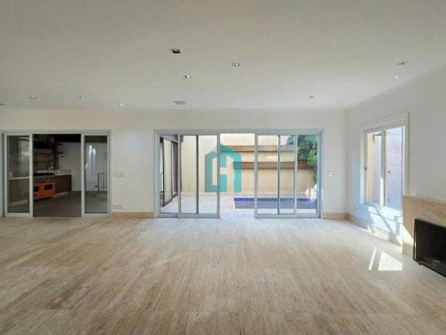 Casa em condominio a venda no Jardim Europa próximo ao Clube Pinheiros