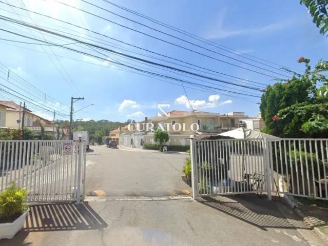 Casa em condomínio à venda no Jardim Líbano, com 3 quartos/suítes, 4 vagas e área gourmet