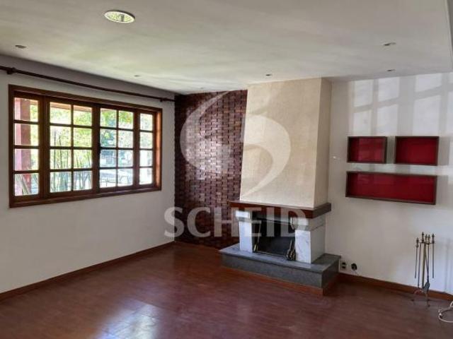 Casa em Condomínio á Venda no Morumbi com 173m², 3 quartos sendo 2 suítes, 3 vagas