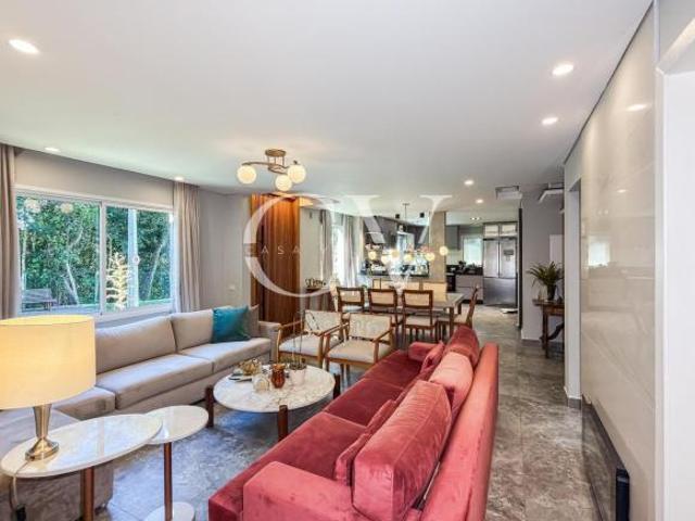 Casa em condomínio à venda no Orleans | 264 m², 4 quartos, 1 suíte e 2 vagas