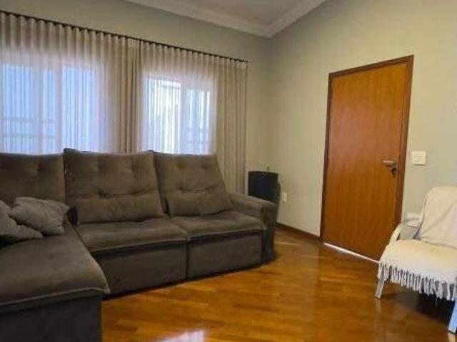 Casa em Condomínio à Venda no Parque Avenida