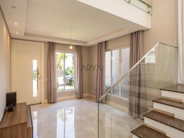 Casa em condomínio à venda no Pinheirinho ARYA1
