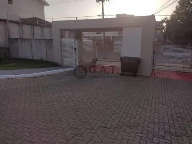 CASA EM CONDOMÍNIO À VENDA NO RESIDENCIAL FLAMBOYANT SOROCABA/SP