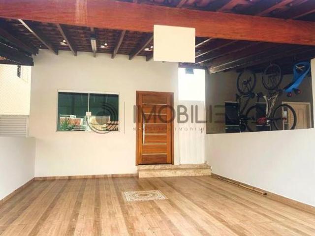 Casa em Condomínio à Venda no Residencial JK com 140m² com 2 dormitórios e churrasqueira!