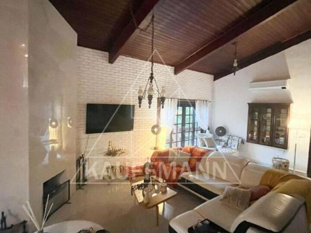 Casa em Condomínio à Venda Refúgio dos Pinheiros Itapevi 4 Dorms 4 Suítes 4 Vagas 615,00m²A.C