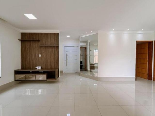 Casa em Condomínio Americano, Vicente Pires na Rua 10 A, com 3 quartos sendo 1 suíte
