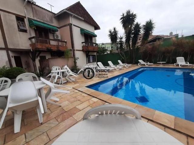 Casa em condomínio ampla com lazer e 3 quartos