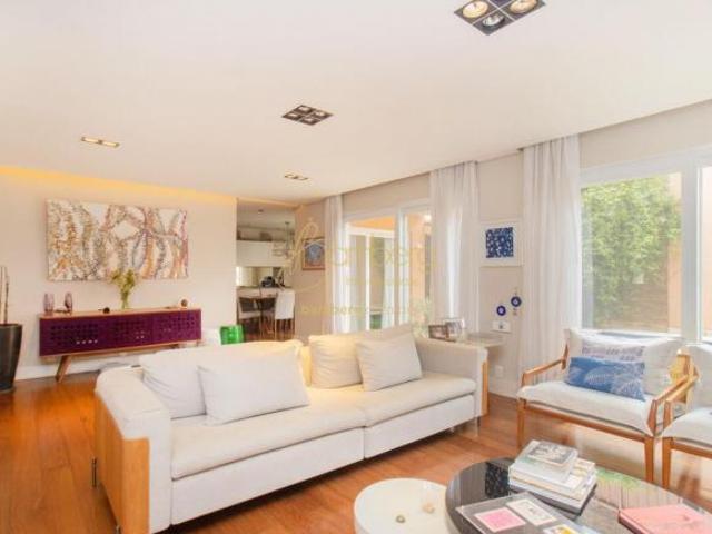 Casa em Condomínio ao Lado do Clube Paineiras Conforto, Segurança e Localização Privilegiada!
