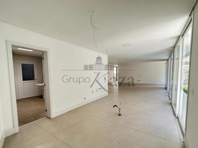 Casa em Condomínio Alto da Boa Vista 3 Dormitórios 472m²