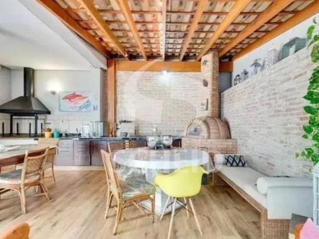 Casa em condomínio Alto da Boa Vista !