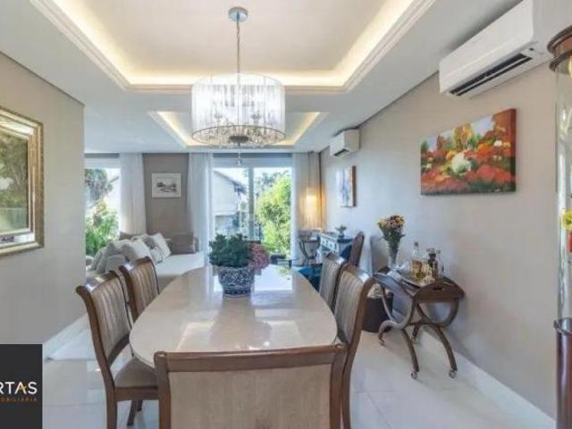 Casa em condomínio Alto Padrão 357m2
