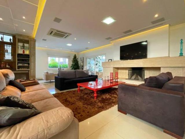 CASA EM CONDOMÍNIO ALTO PADRÃO, 4 DORMITÓRIOS, 3 SUÍTES E 4 BOX!