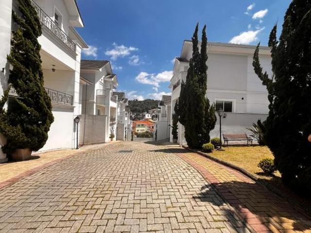 Casa em Condomínio Alto Padrão, 4 suítes, 4 vagas, Tremembé