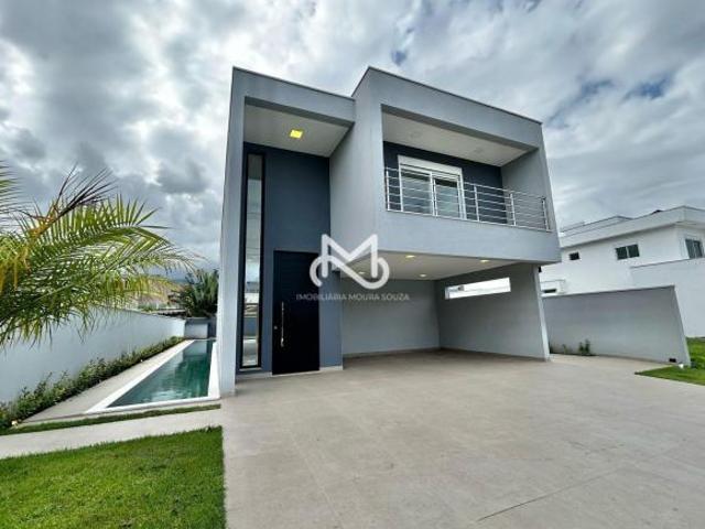 Casa em Condomínio Alto Padrão com 4 suítes À venda